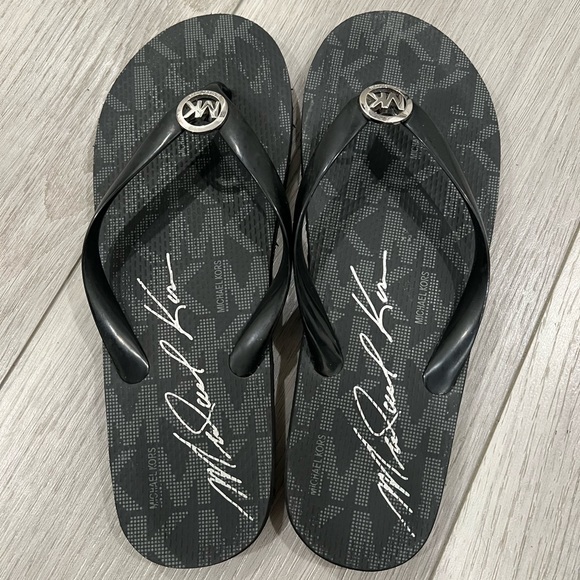 MICHAEL Michael Kors | Shoes | Michael Kors Slippers | Poshmark
